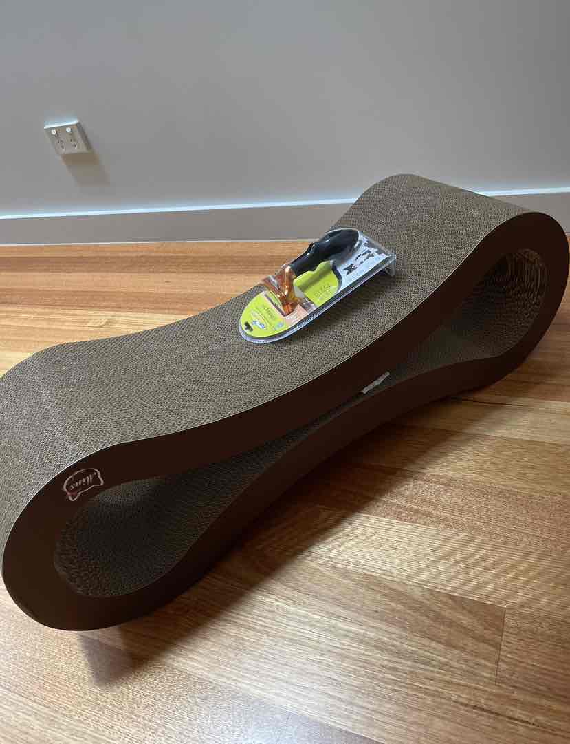 Minx Infinity Cat Scratcher Lounging Calming Bed Medium For Cats 55cm - $69.99