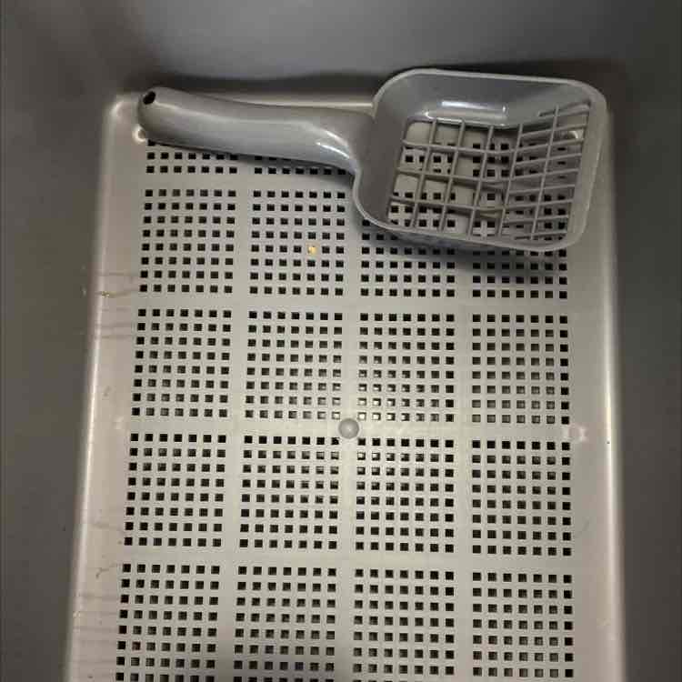 Kitter Cat Litter Beige Double Tray Set And Scoop For Wood Pellets - $28.00